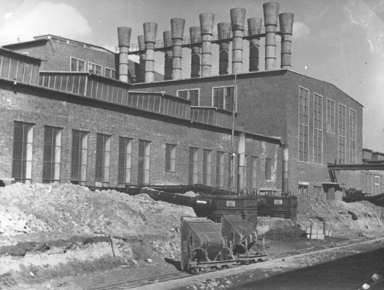 The carbon black factory | Coenraad Rood